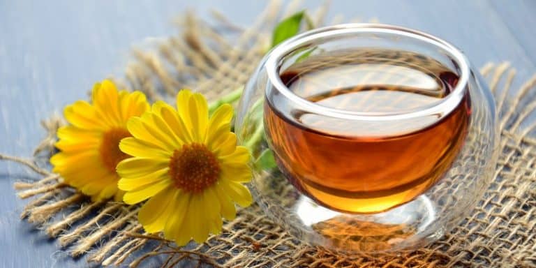 Ramuan Tradisional: Bahan, Cara Membuat, dan Aturan Minumnya • Deherba.com