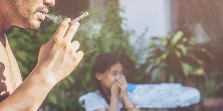 Kanker Paru-Paru Akibat Merokok, Cek Faktanya! • Deherba.com